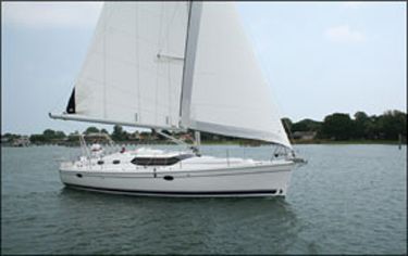 Practical Sailor new boat review: Hunter 45DS - Practical Sailor
